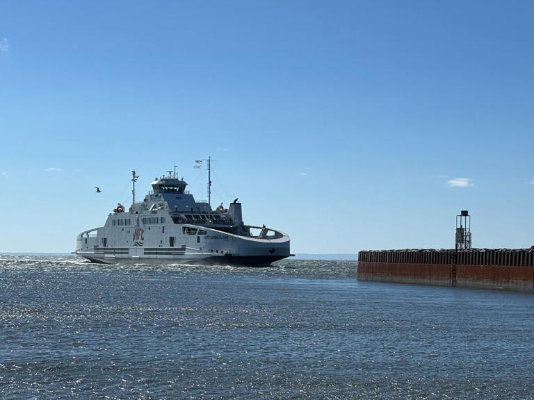 Traffic on Confederation Bridge, N.S.-P.E.I. ferry jumped in August ...