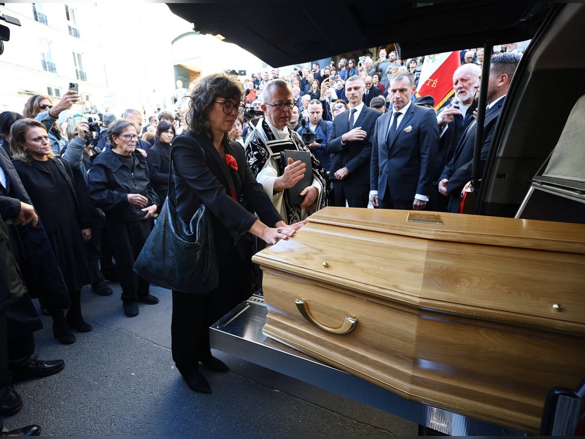 Claudia Cardinale: Her Children, Friends, and Fans Say Goodbye