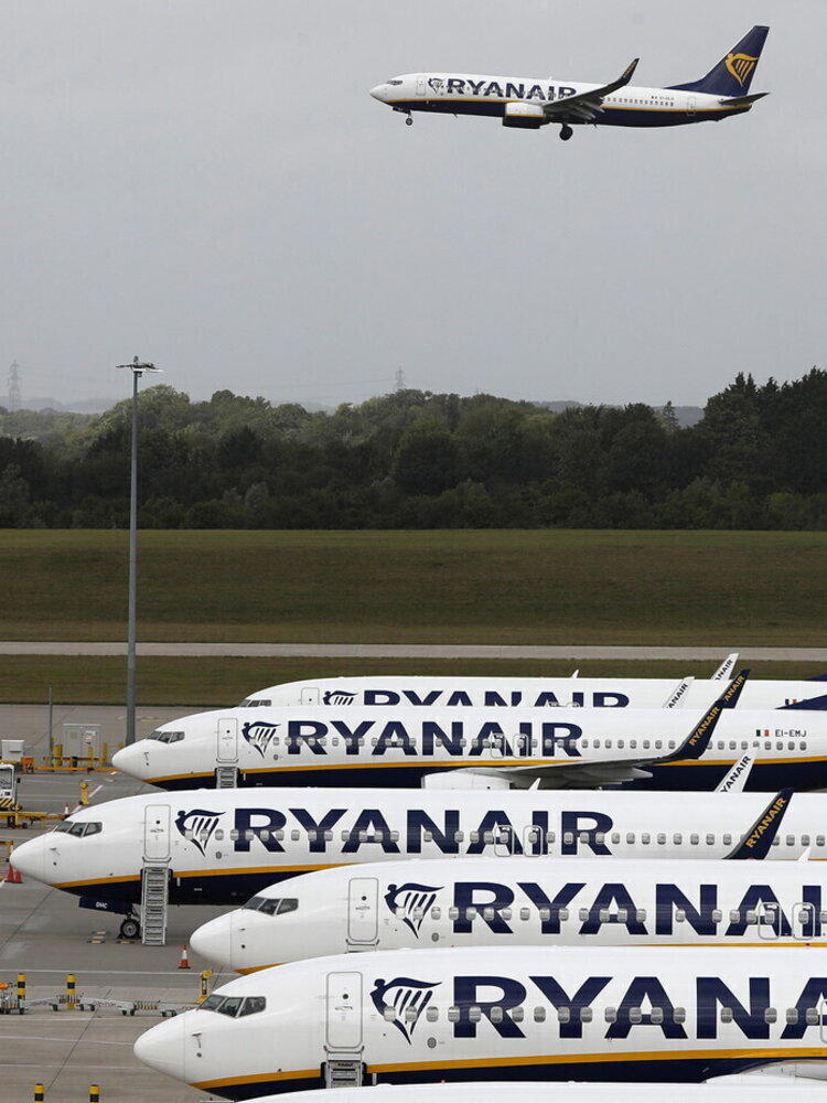 Ryanair taglia un aereo a Fiumicino e fa appello al governo