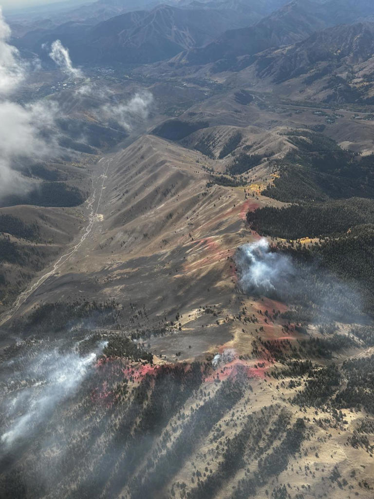 Area and road closures issued for the Lake Creek Fire
