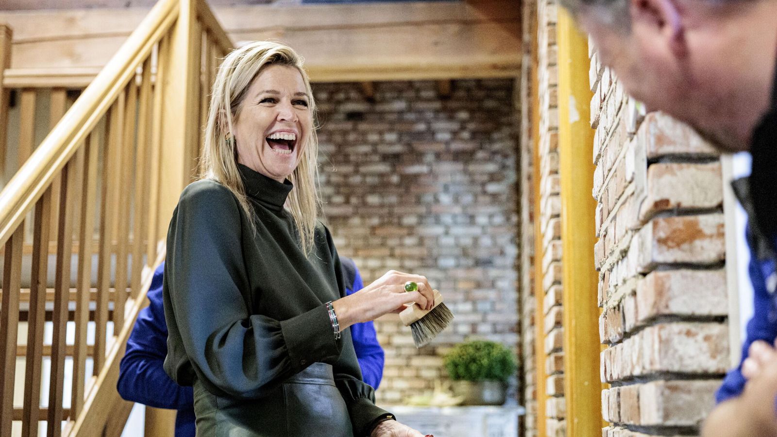 El look otoñal de Máxima, de nuevo en Holanda: fiel a su color fetiche ...