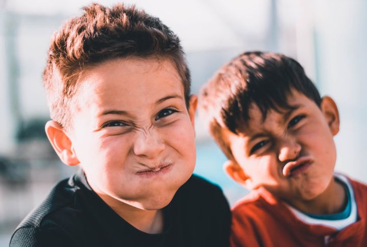 10 Surprising Reasons Siblings Develop Completely Different Personalities