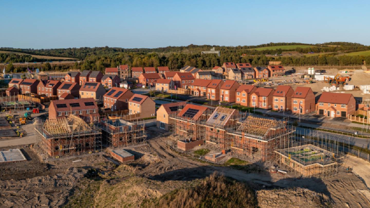 UK government to start the building of three new towns