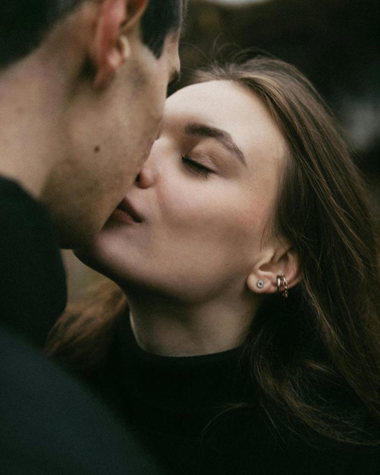 8 Common Compliments That Are Actually Red Flags