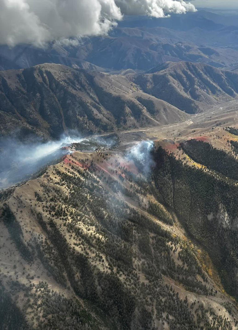 Area and road closures issued for the Lake Creek Fire