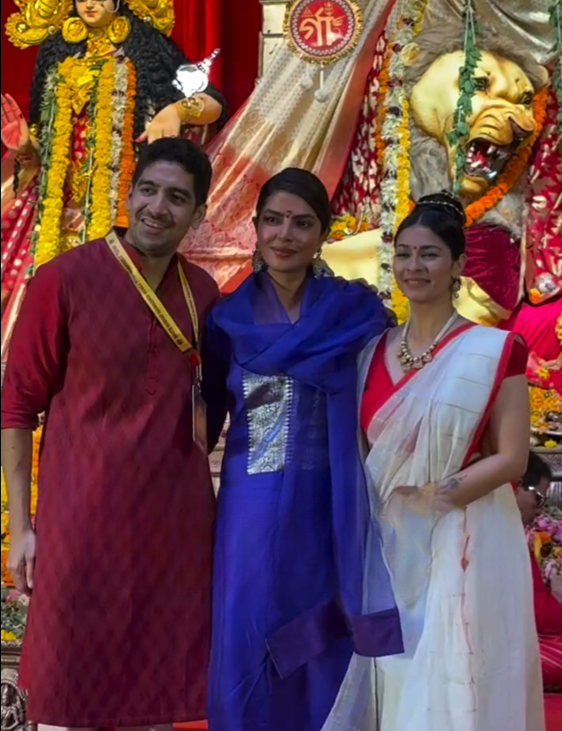 Priyanka Chopra visits Rani Mukerji-Kajol family’s Durga Puja pandal in ...