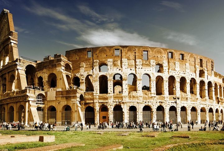 20 False Beliefs About Rome's History