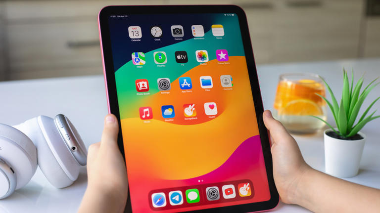 13 Essential iPad Apps Everyone Should Have Installed