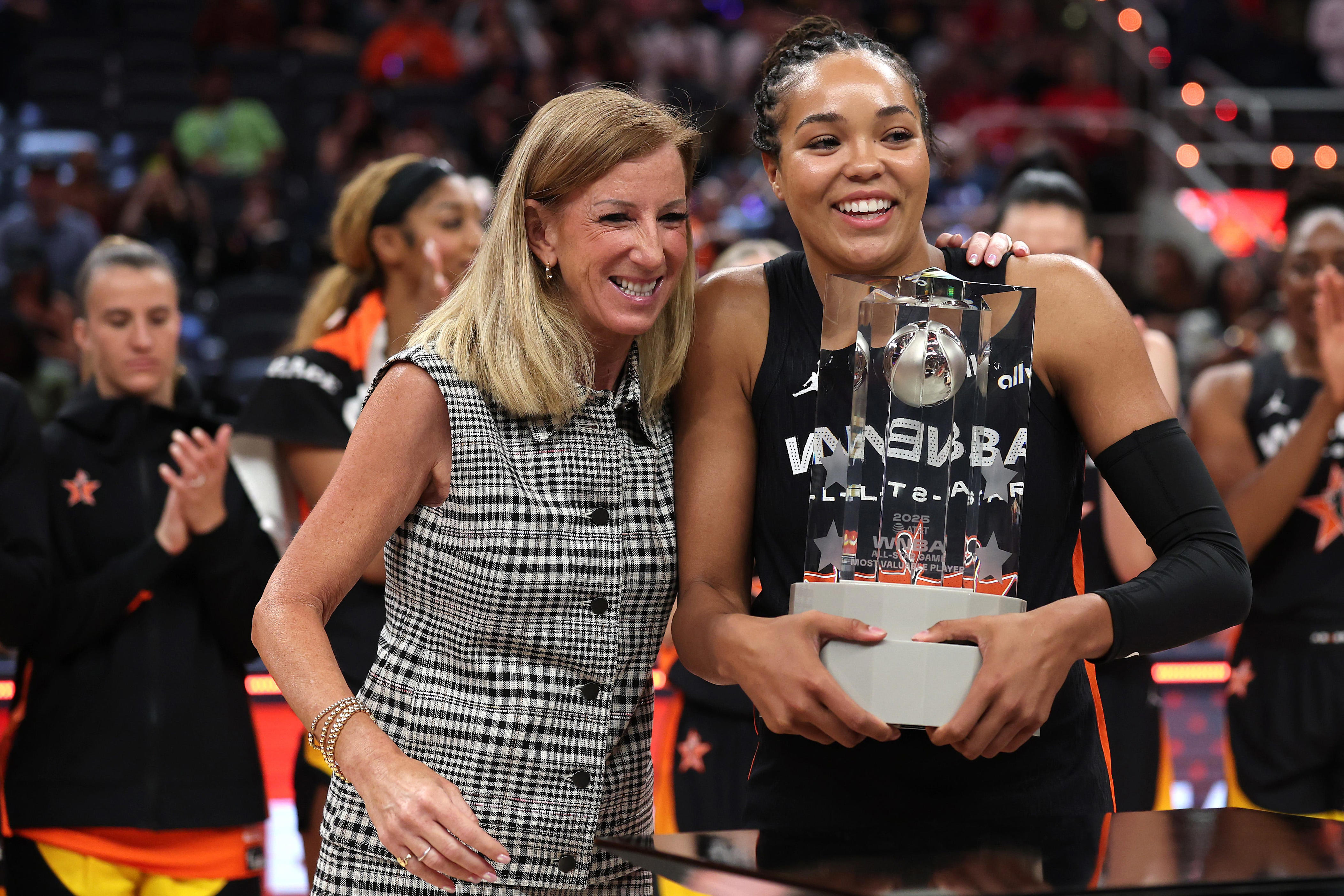 WNBA commish denying Caitlin Clark story is fuel to fire