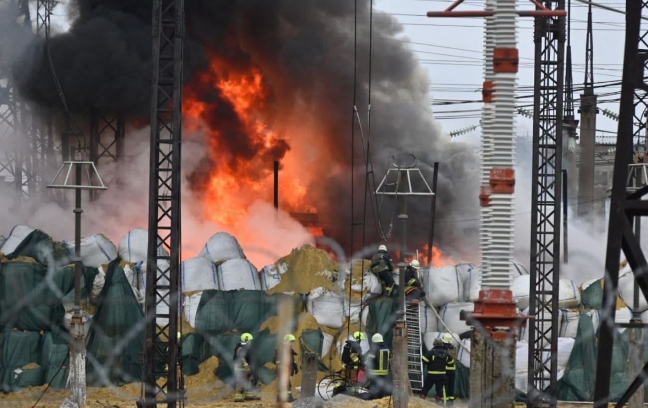 Russia strikes critical infrastructure in Ukraine's Sumy region ...