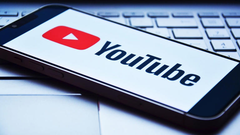 YouTube agrees to $24.5m settlement with Trump