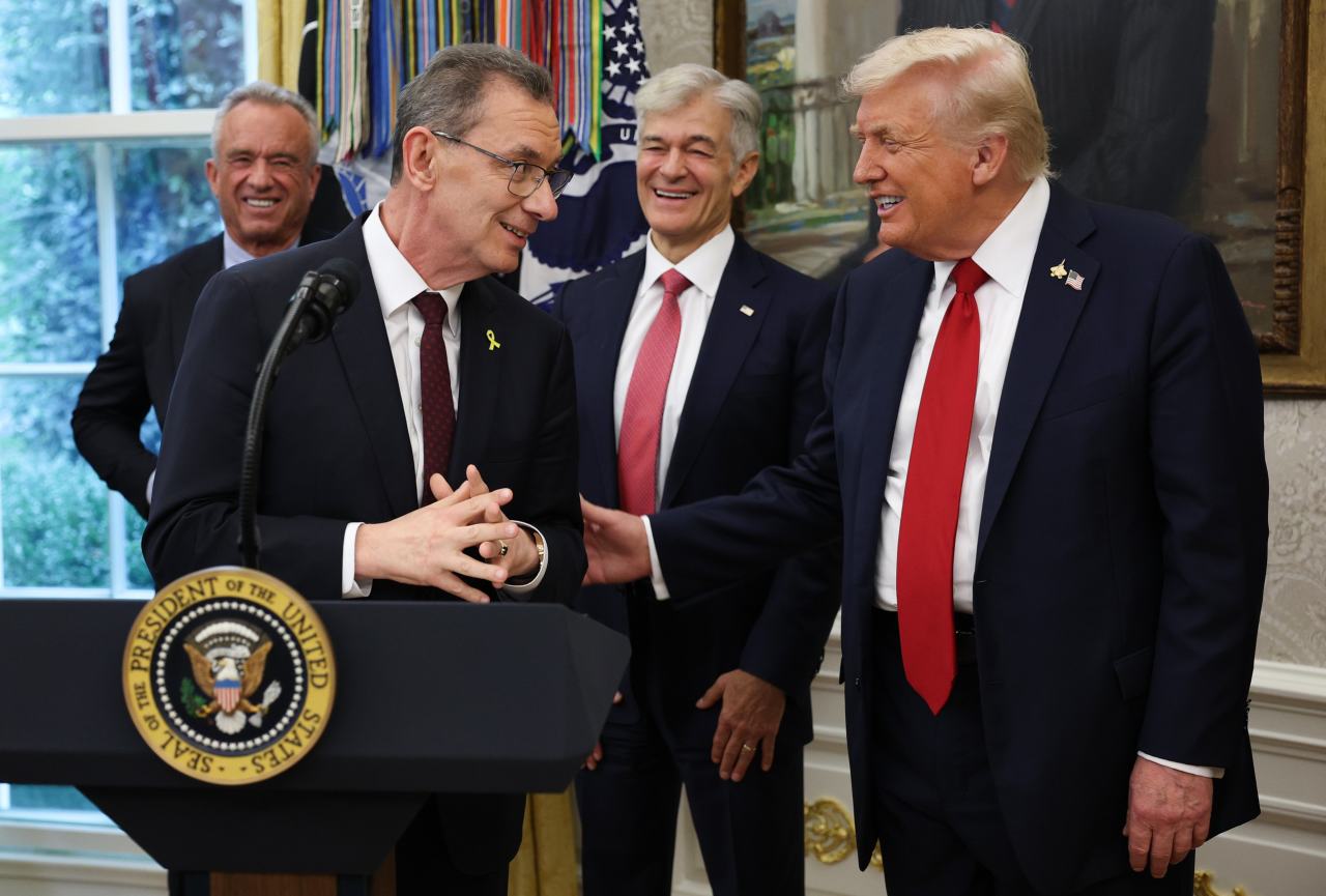 White House Unveils ‘TrumpRx’ Drug-Buying Site and a Pfizer Pricing Deal