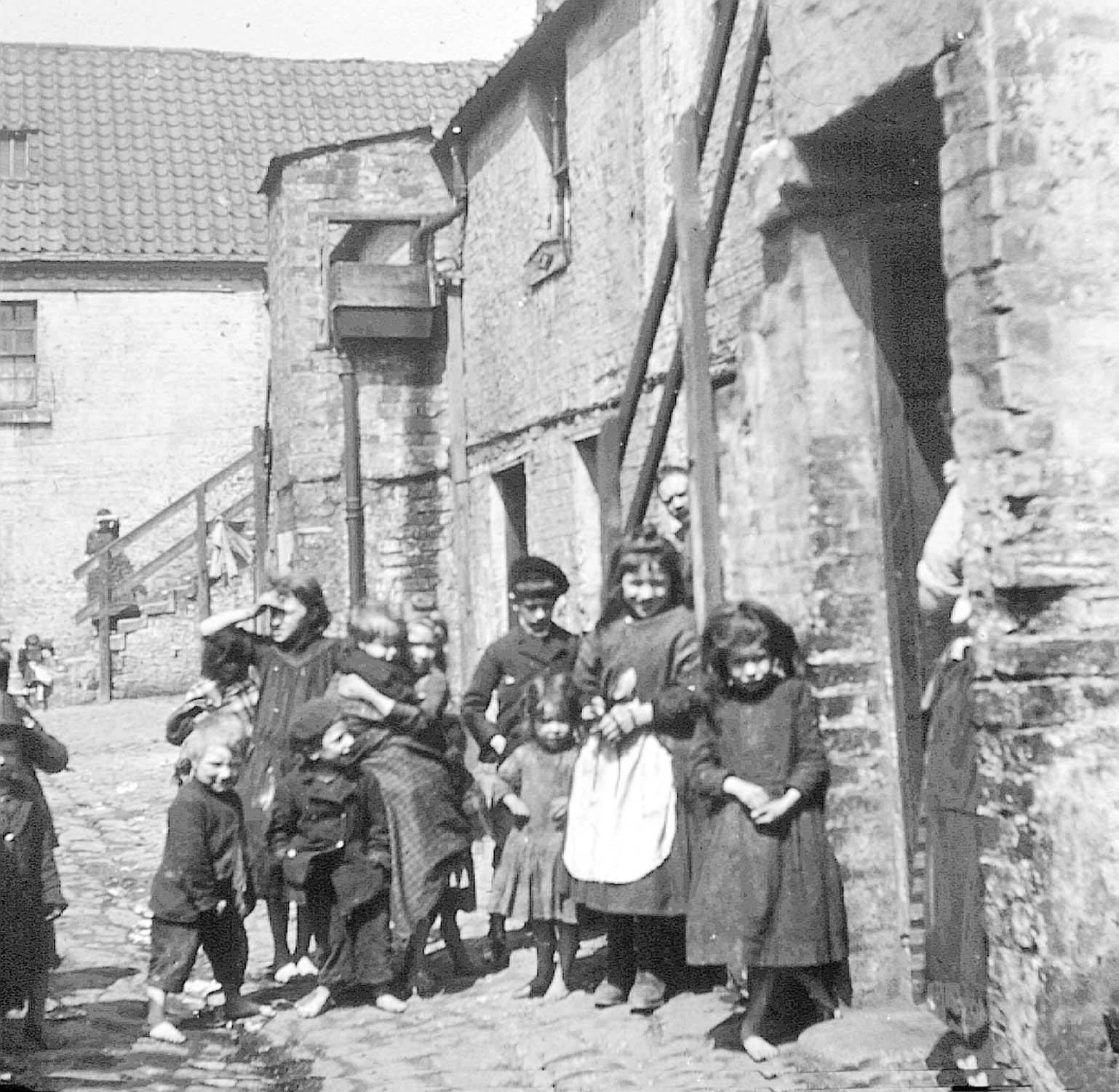 The history of Glasgow's tenements in 14 old nostalgic pictures