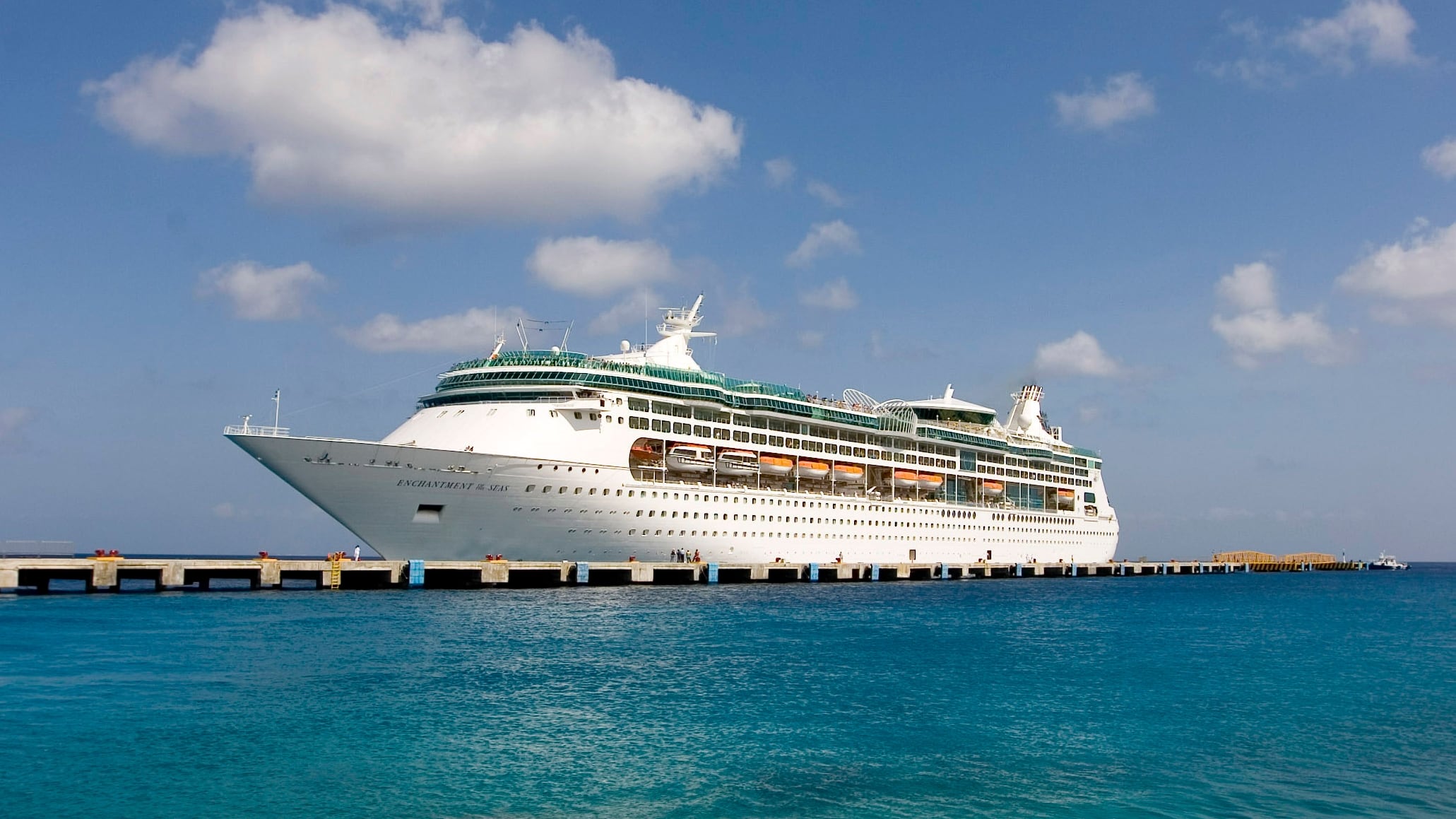 Royal Caribbean Cruise Ship Makes Stunning Rescue of Castaways on a ...