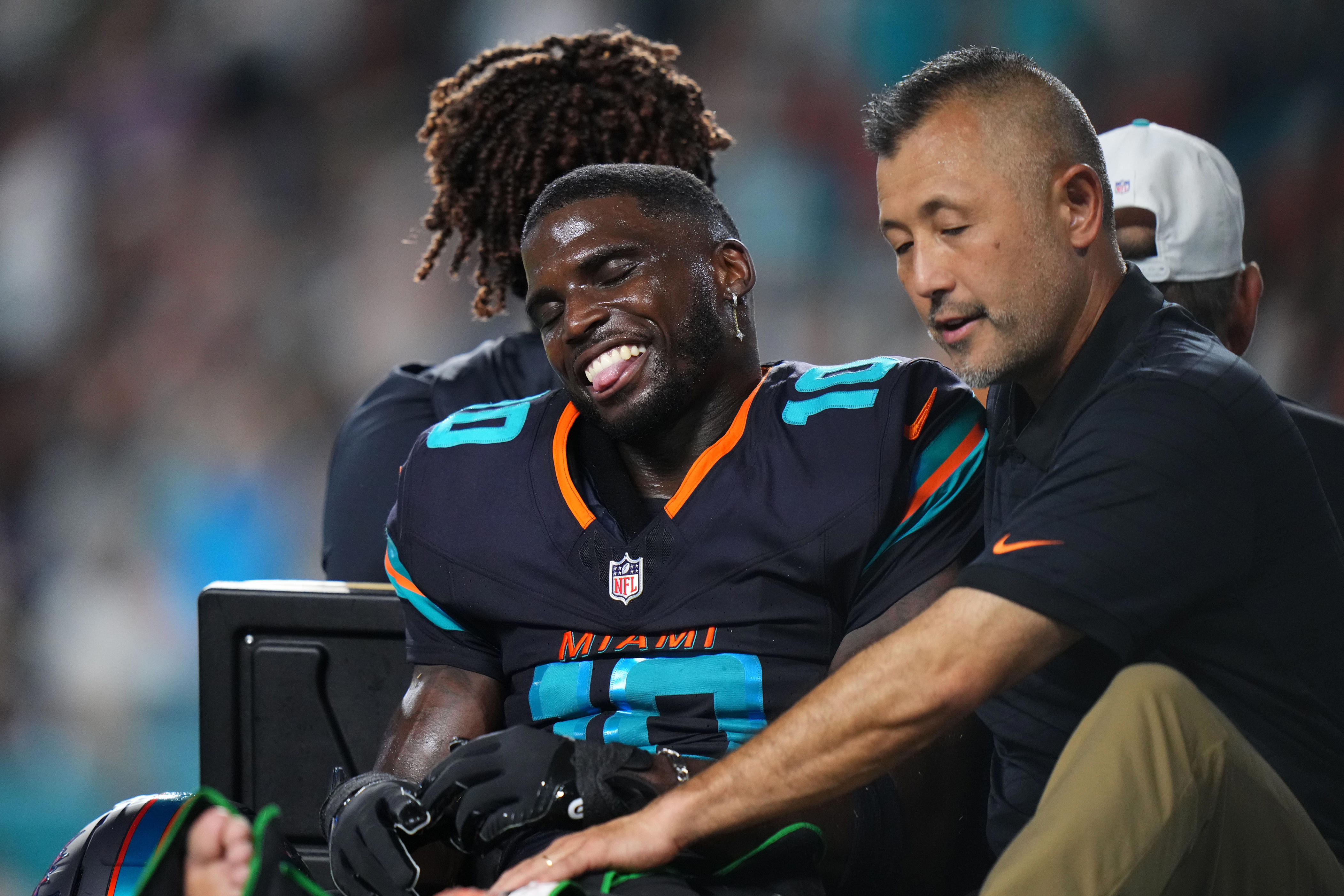Tyreek Hill injury fallout: NFL fans are torn on his actions while ...