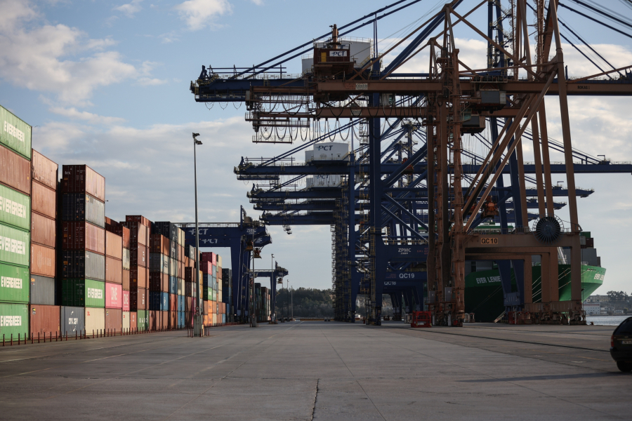 Στο ΣτΕ αύριο οι αγωγές για Cosco και λιμάνι Πειραιά