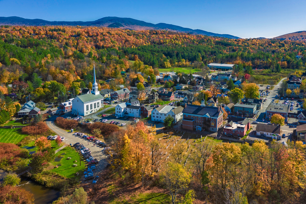 17 Quaint U.S. Towns With Stunning Scenery and Small-Town Prices