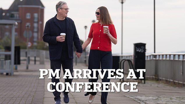 Starmer and his wife arrive hand-in-hand at Labour Conference