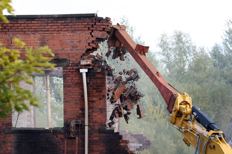 Fire service issues update after firefighter seriously hurt in Pioneer ...