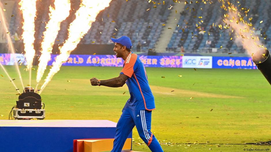 How India and Pakistan let war spill onto cricket field