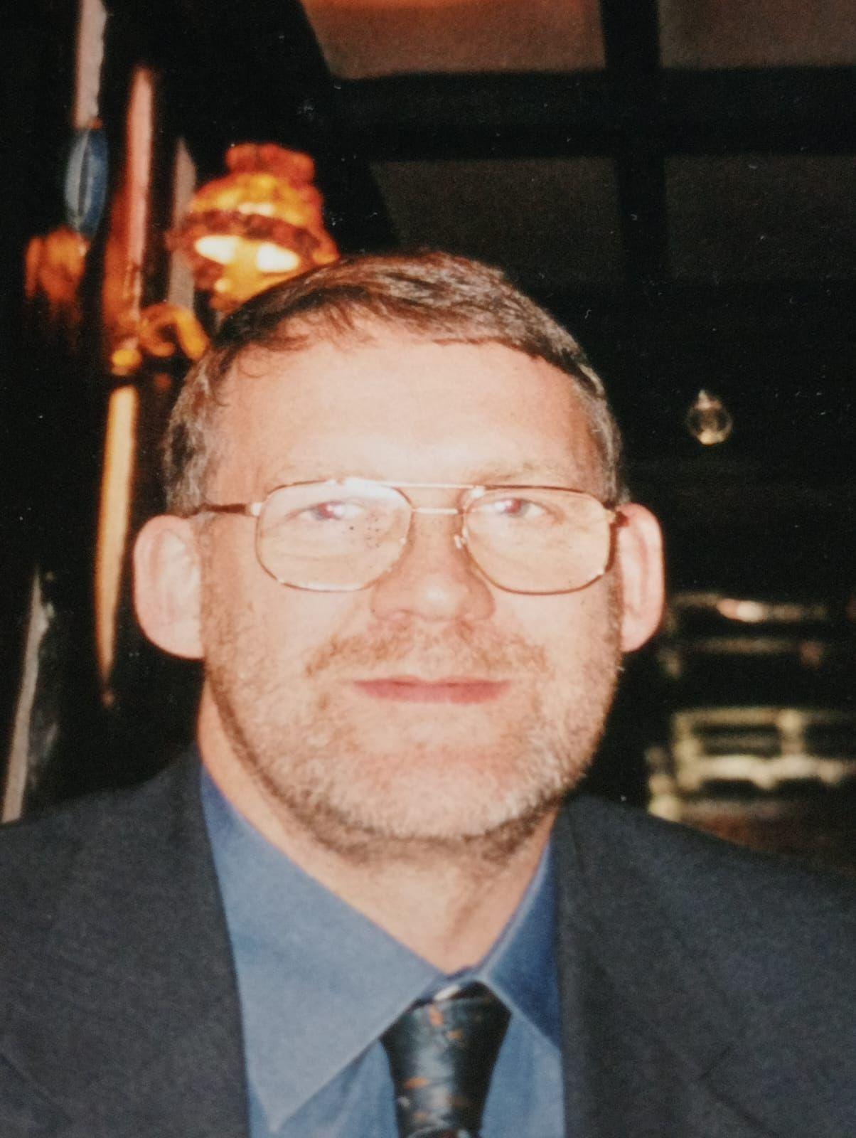 Honouring the generosity of Barbara Overton and Melvin Flint at the ...