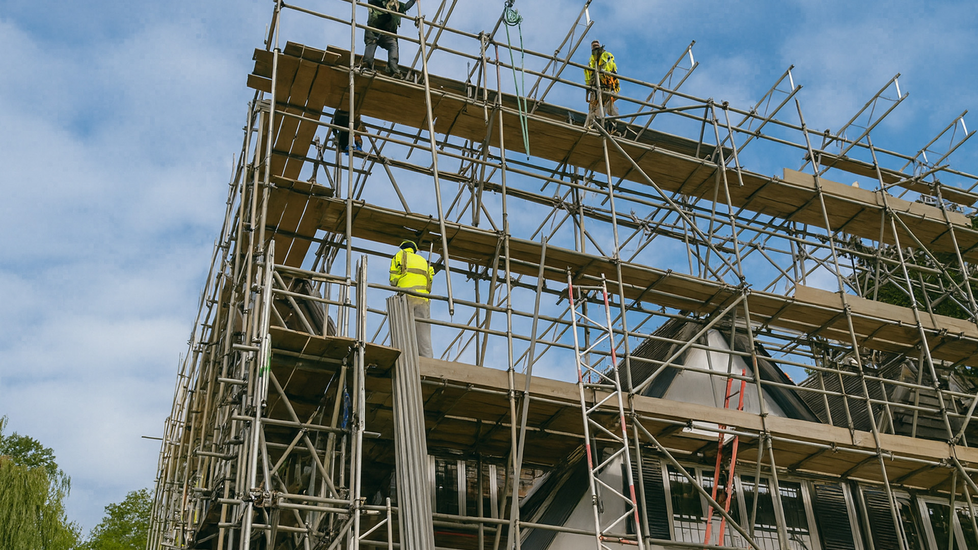 South London Scaffold Work Under Pressure
