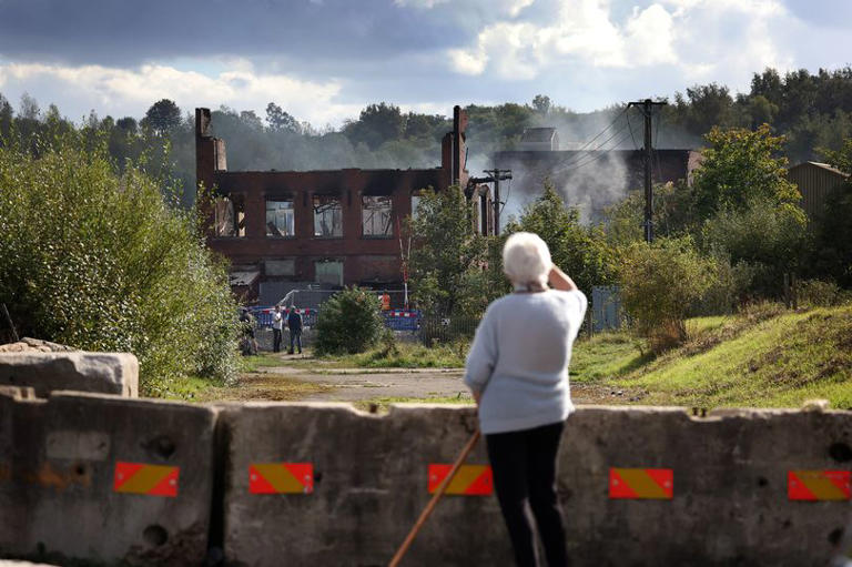 'It's like a house of cards': Demolition begins at Pioneer Mill after ...