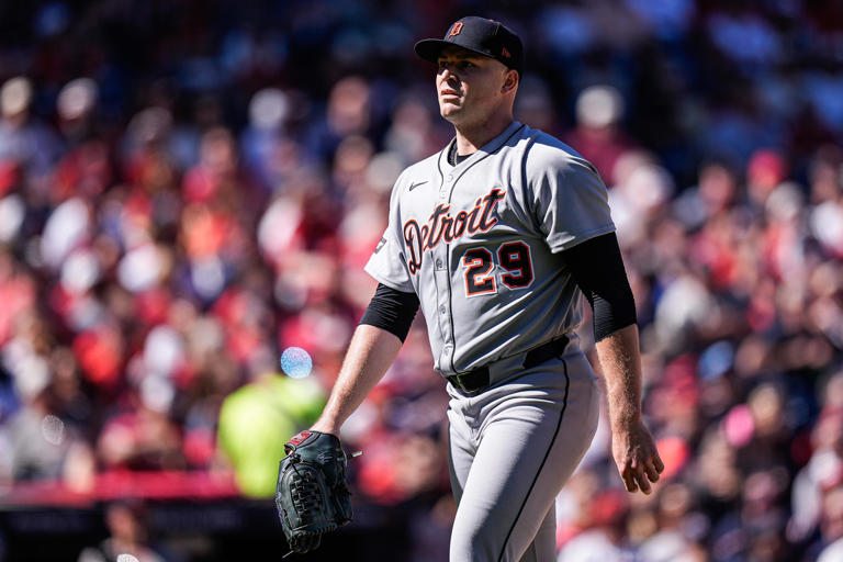 Guardians do it again to Tigers and Tarik Skubal on wild play in Game 1 ...