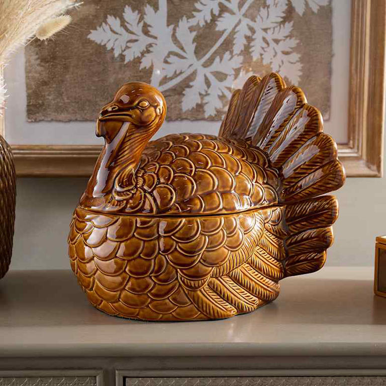 This Massive, Turkey-Shaped Candle Smells Just Like Stuffing - And I ...