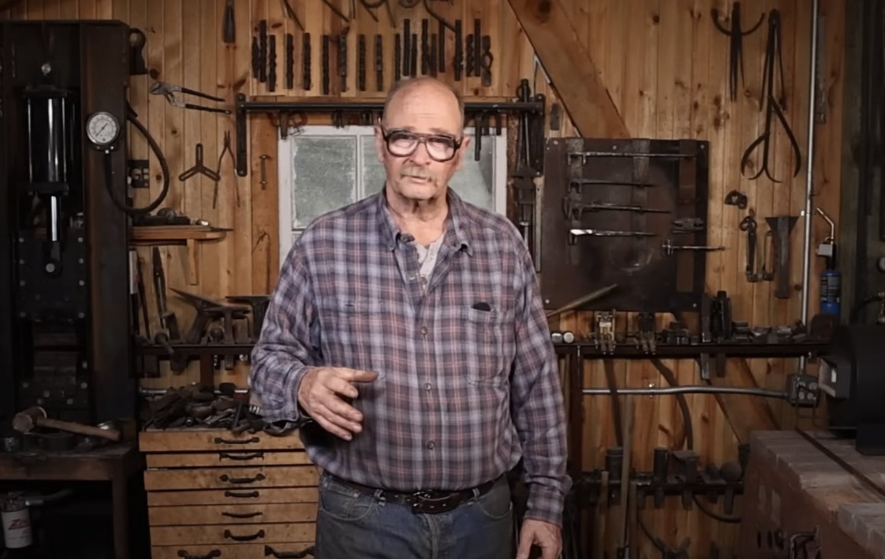 Fundamental Blacksmithing Skills - Cutting