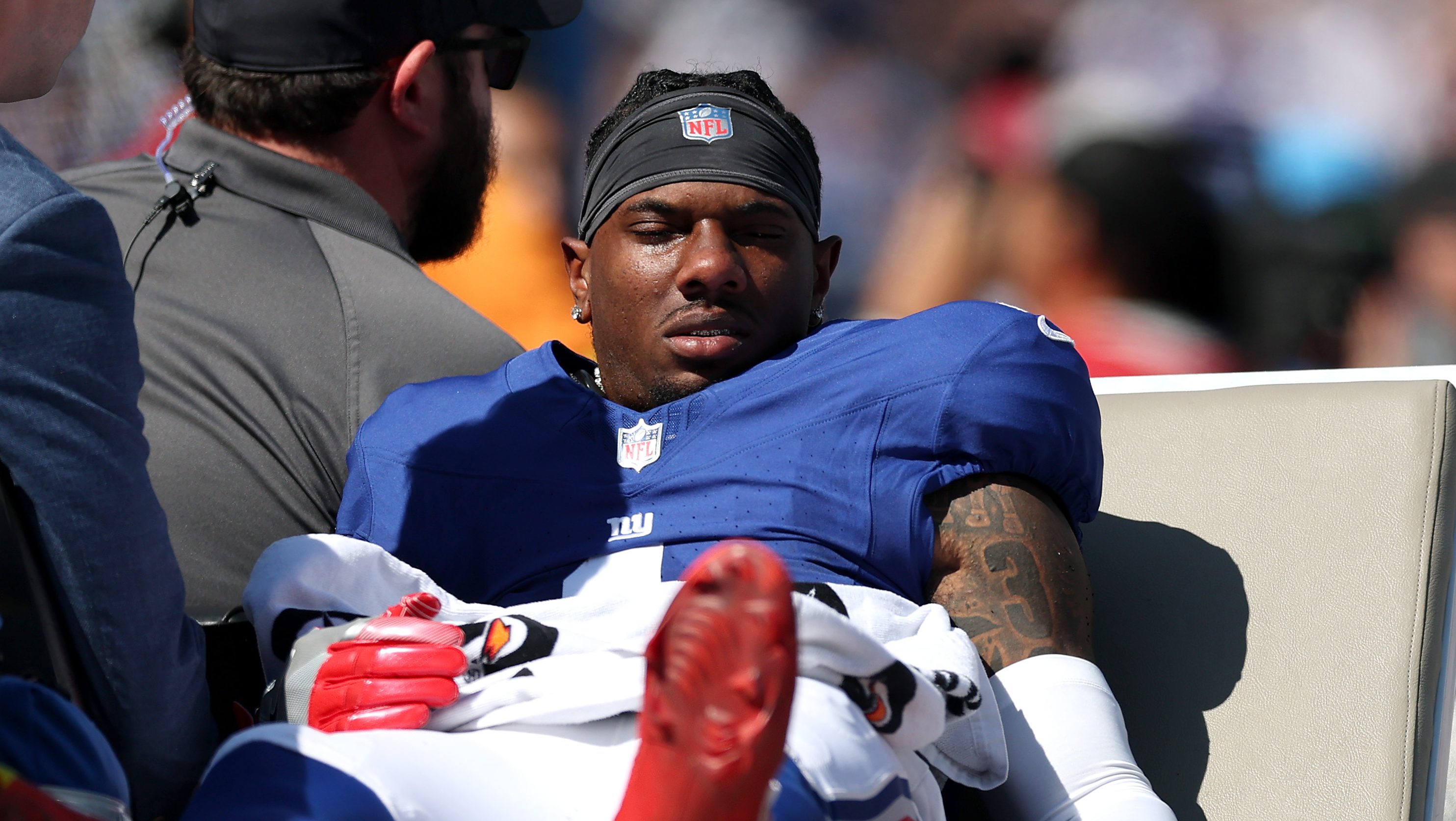 Cowboys’ Solomon Thomas Sounds Off on MetLife Turf Amid Injury Concerns