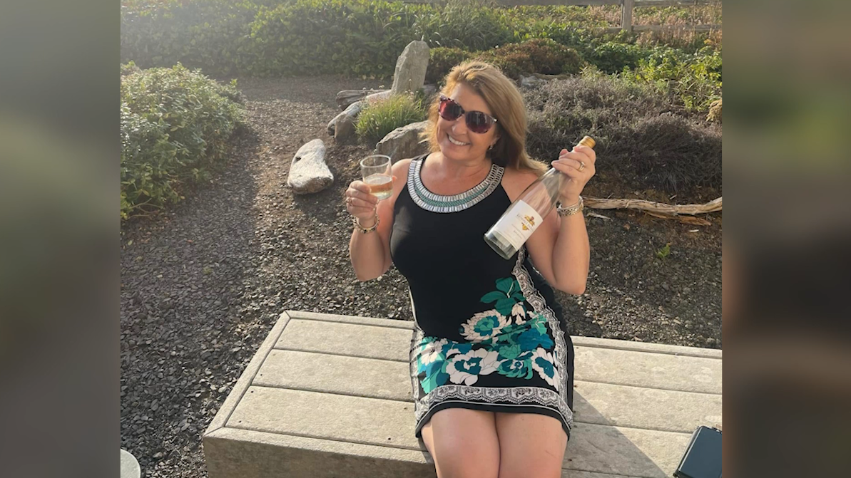 'It looks like I'm dead:' Mass. woman writes own witty obituary, leaves ...