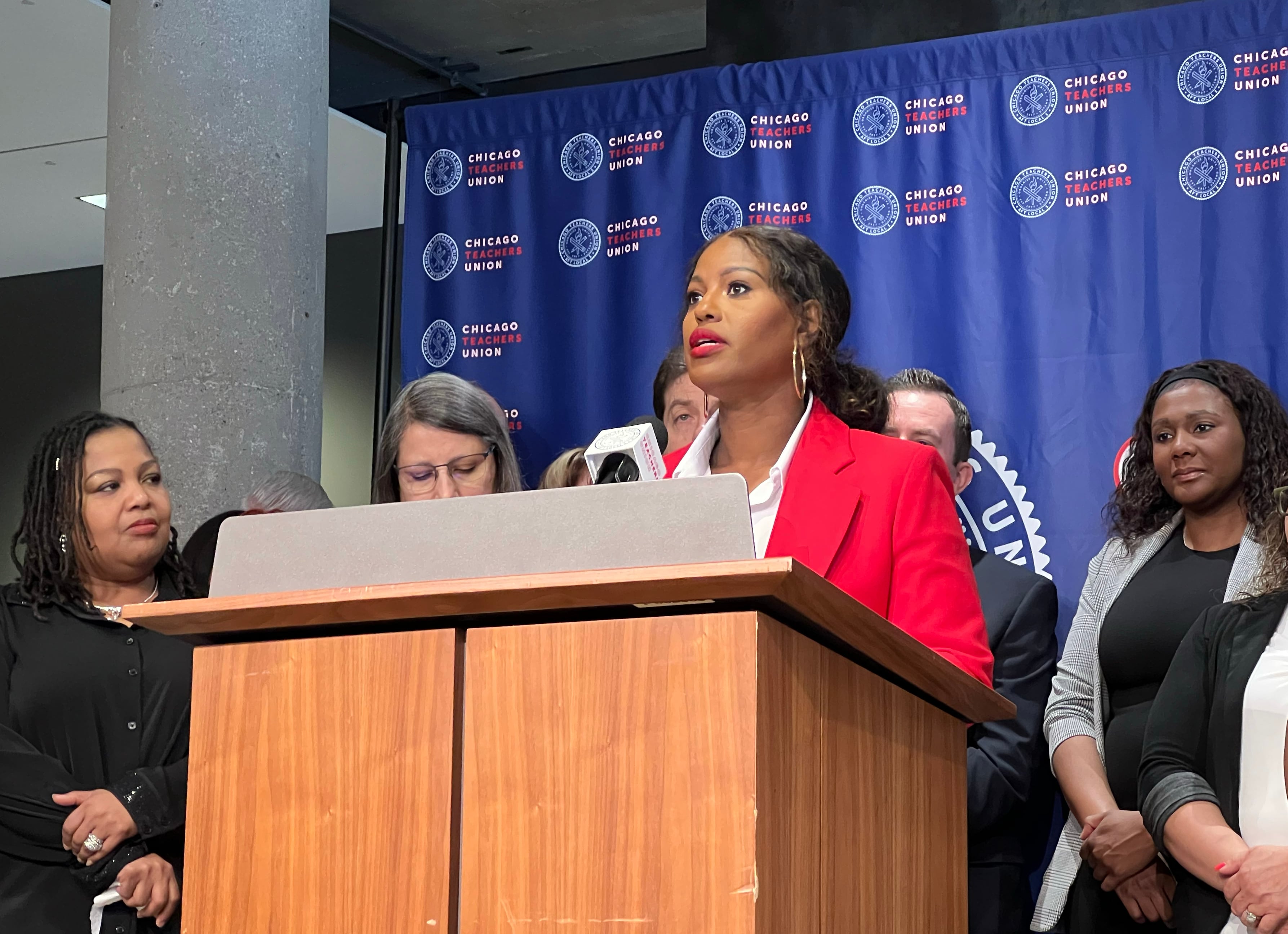 Chicago Public Schools should sue feds over magnet school money ...