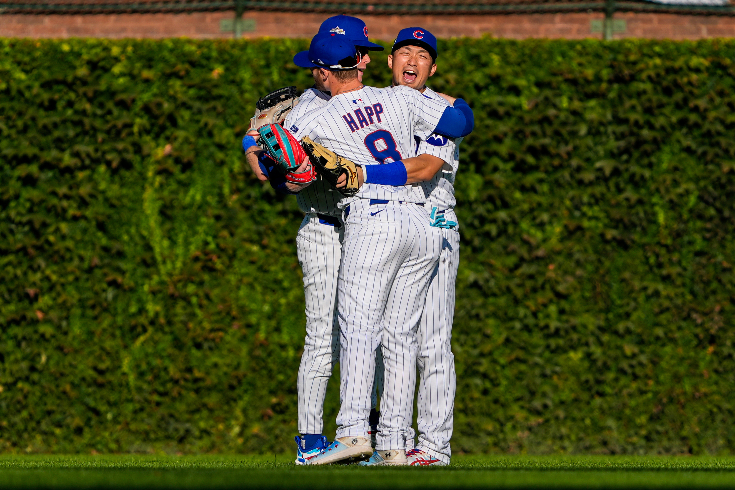 Cubs bullpen dazzles in first postseason win since 2017