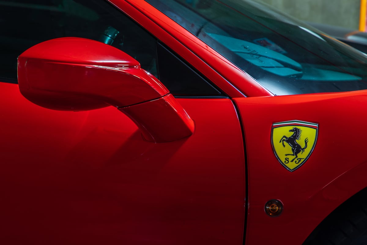 Undercover-Einsatz in Leipziger Tiefgarage: 200.000-Euro-Ferrari ...