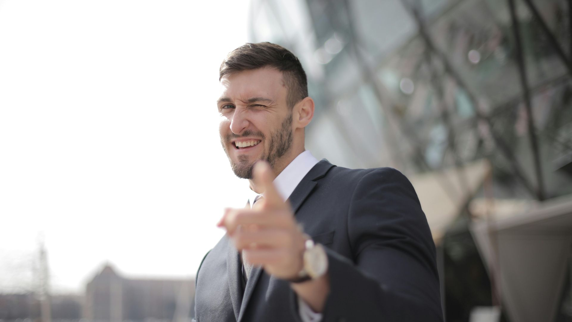 10 Funny Pickup Lines That Work & 10 Super Typical Ones To Stop Using