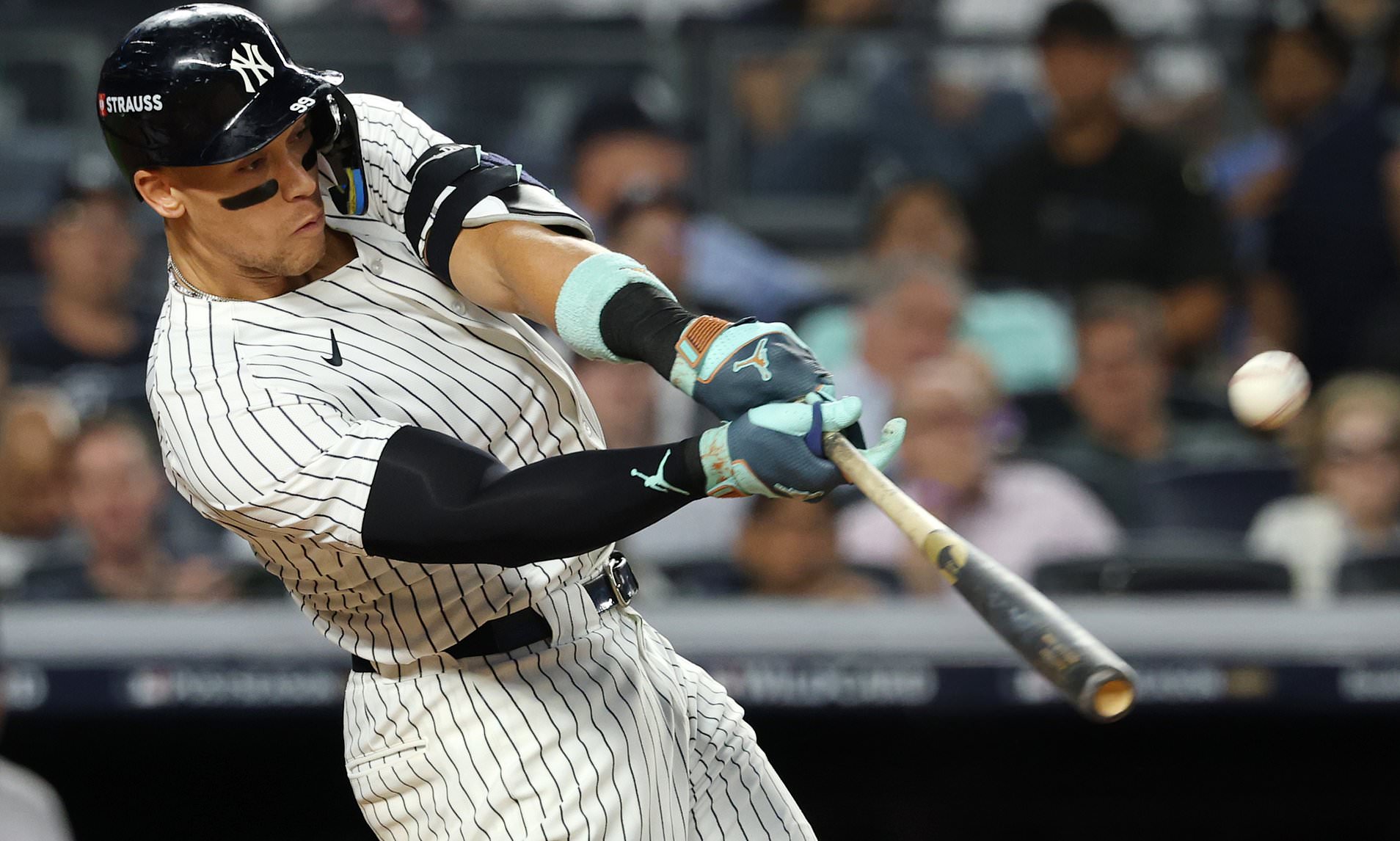 Yankees and Red Sox fans livid as bizarre ESPN tech issue ruins ...