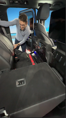 Mercedes G580 EQ: Rear Trunk Space and Cargo Design