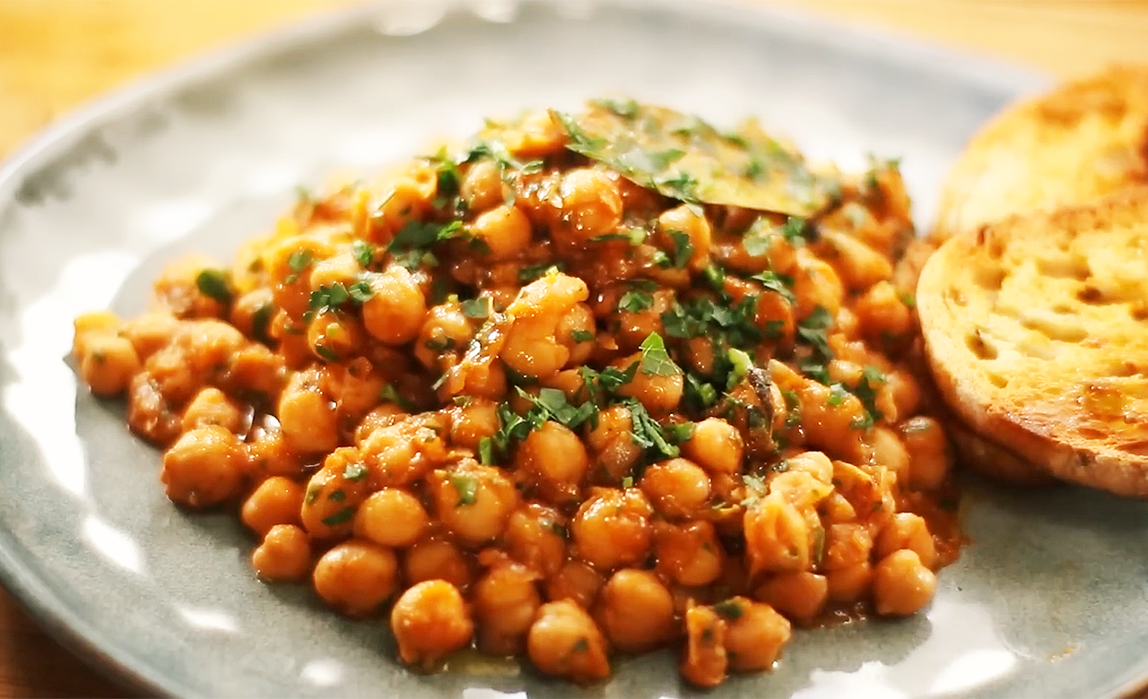 Braised chickpeas healthy Mediterranean-style