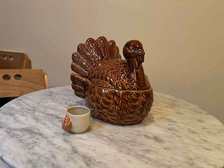 This Massive, Turkey-Shaped Candle Smells Just Like Stuffing - And I ...