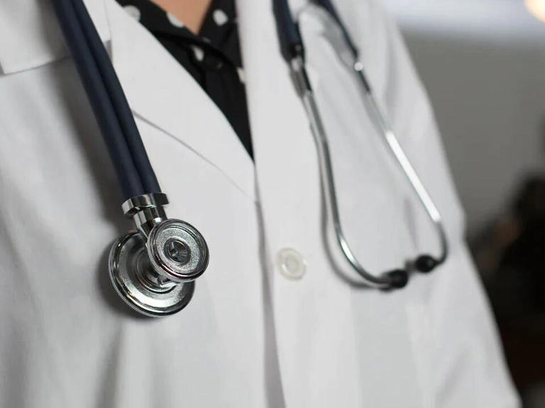 Un médecin de famille radié définitivement après de multiples fautes ...