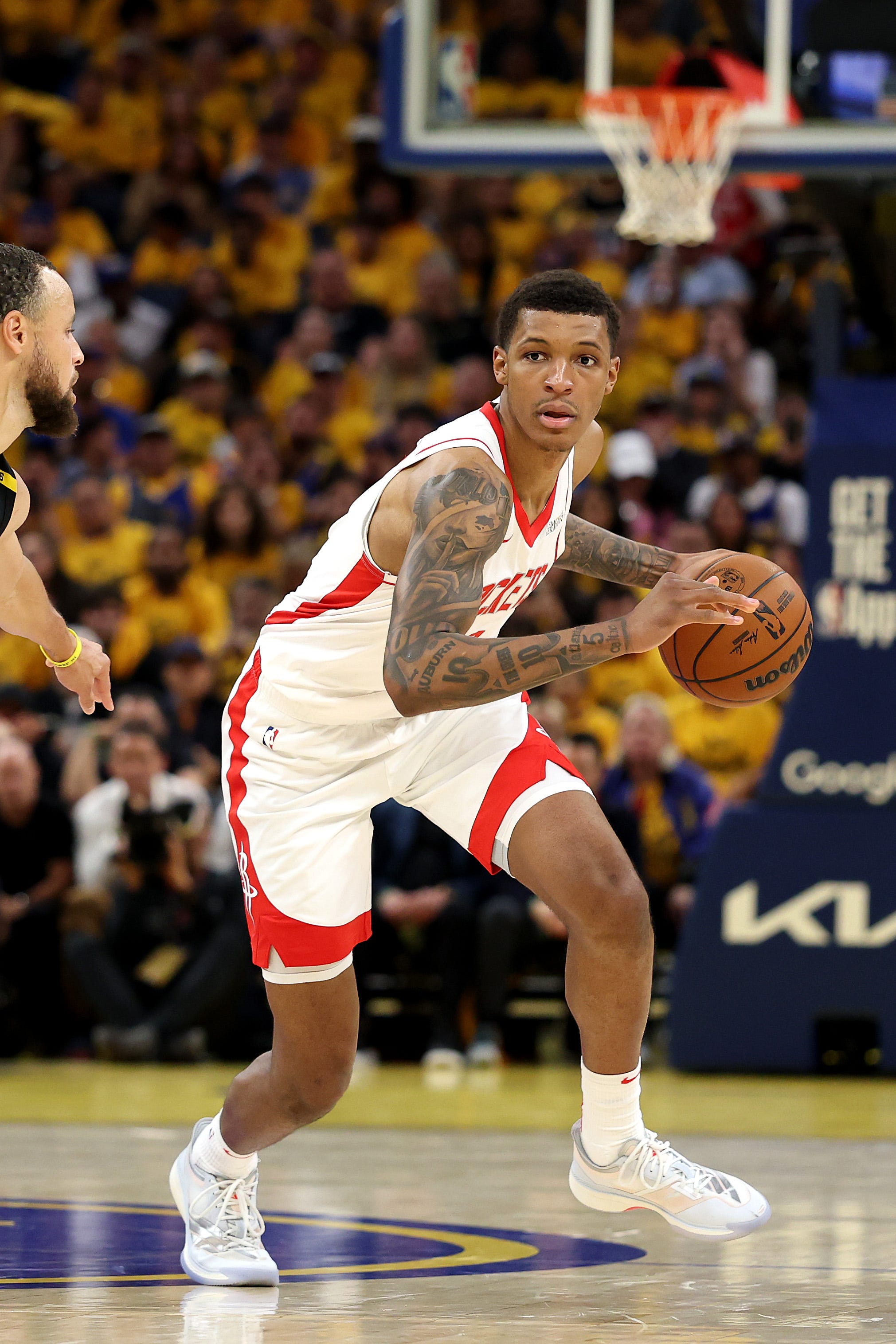 Former Tiger Jabari Smith Jr. congratulates Bruce Pearl on retirement