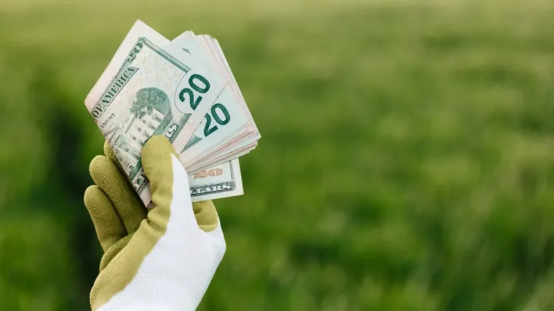 OUE REIT prices $150m green notes due 2032