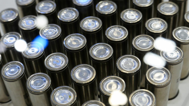 New Recycling Method Helps Researchers Recover 99% Pure Lithium From ...