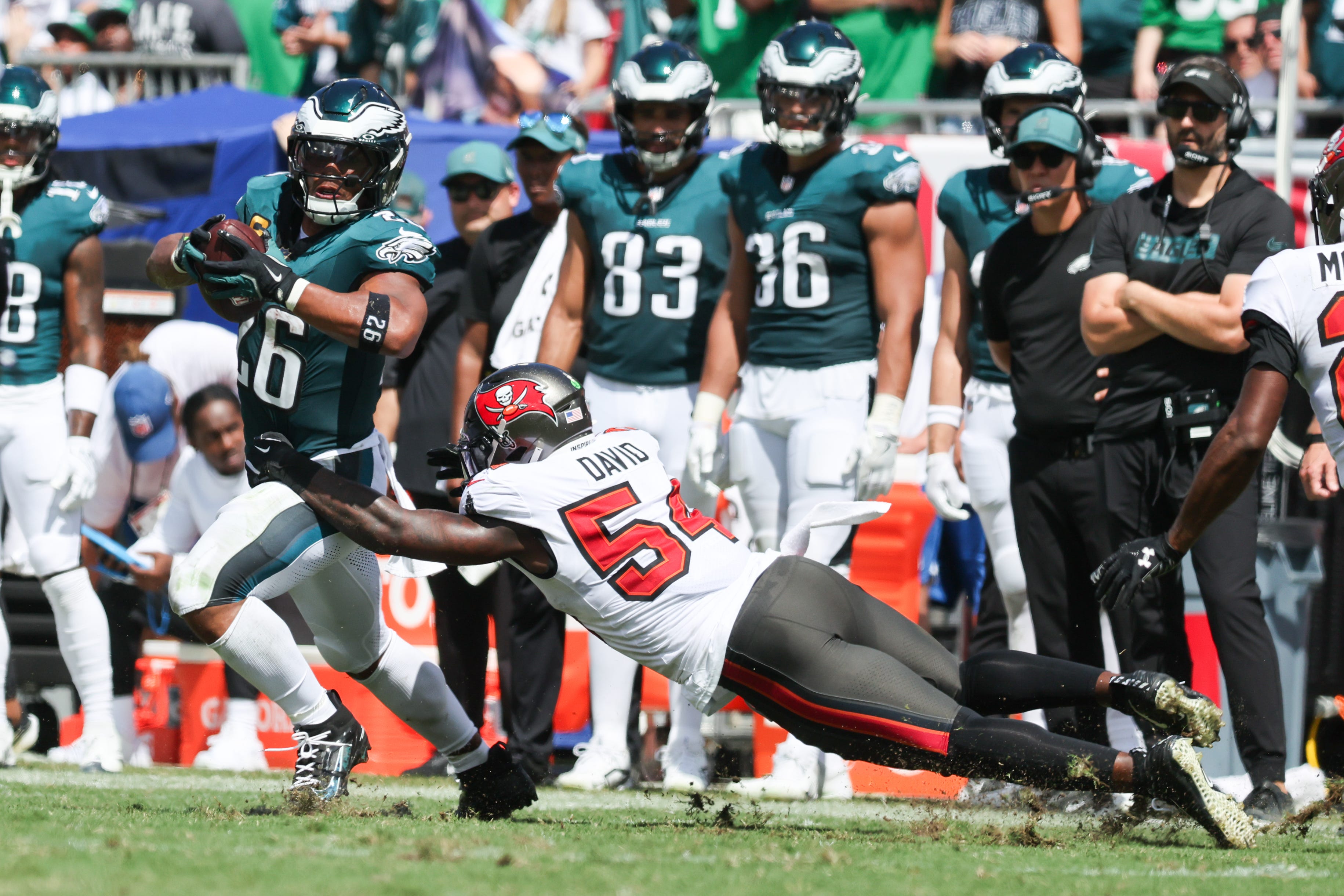 PFF grades from the Tampa Bay Buccaneers Week 4 loss to the ...