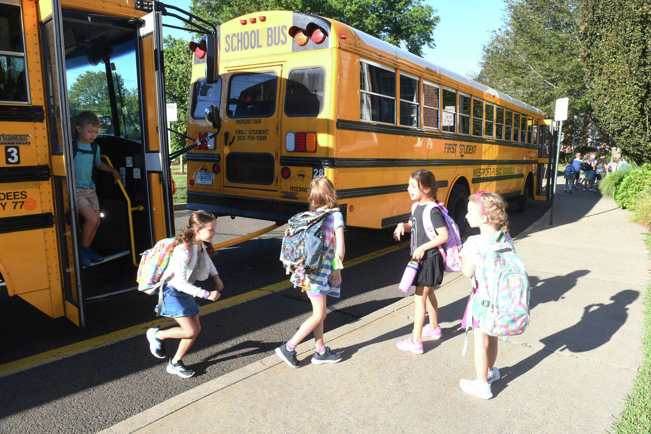 5 Connecticut school districts rank among America's best, according to ...