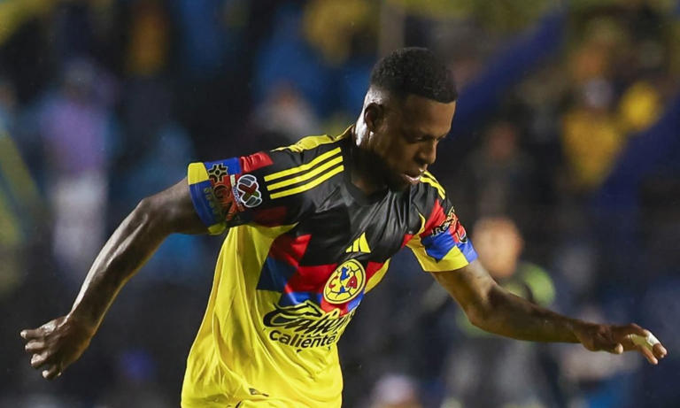 El disfraz de Cristian Borja que toda la afición del Club América aplaudió