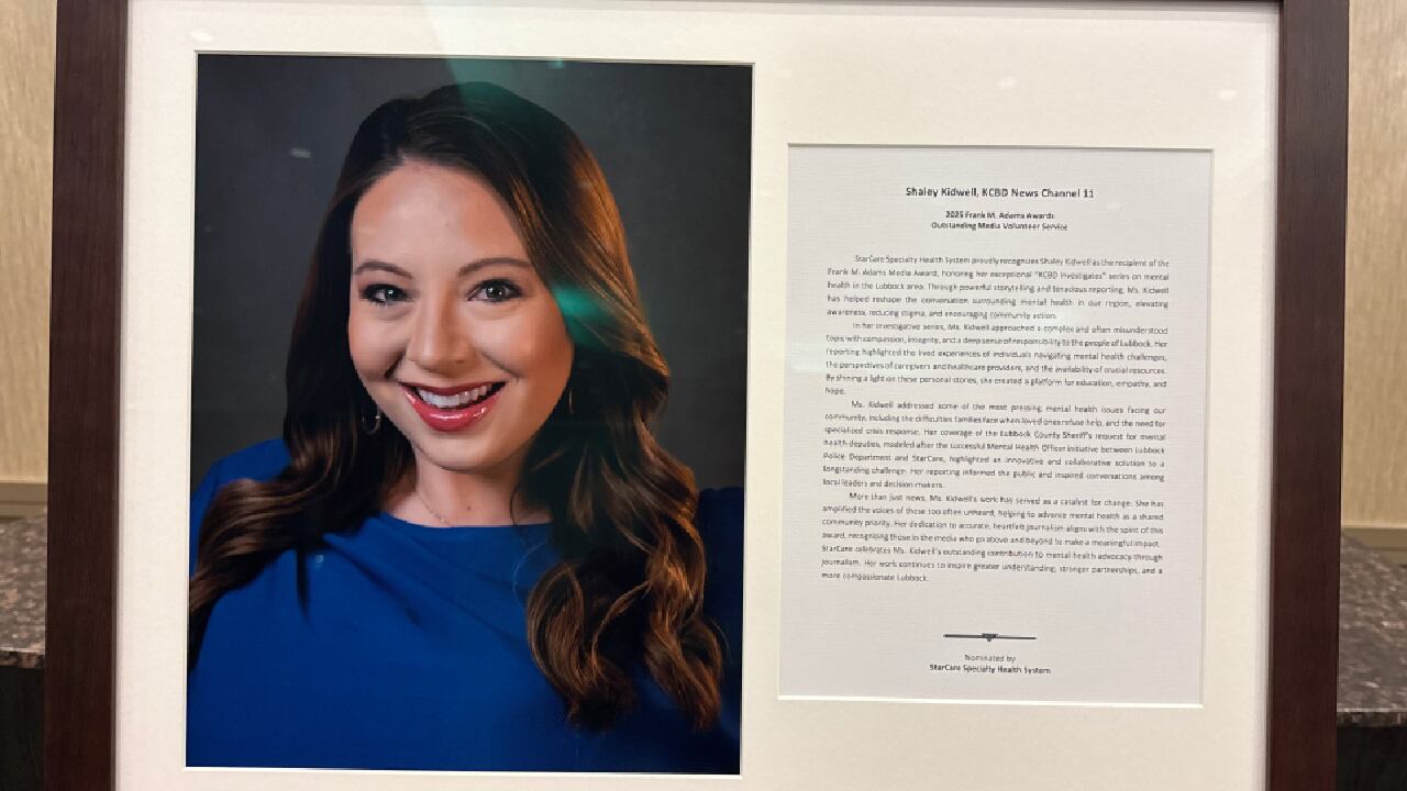 StarCare presents Shaley Kidwell with Frank M. Adams Award