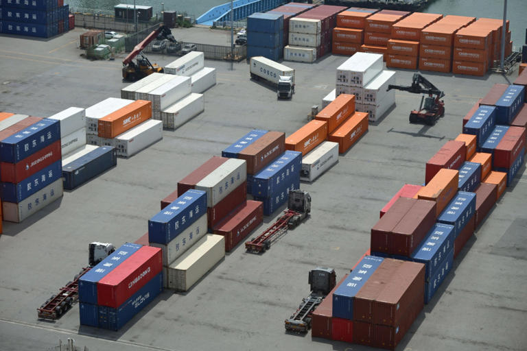 South Korea’s Exports Jumped in September, Beating Expectations