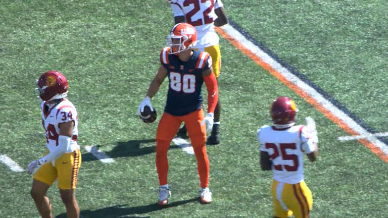 Beatty utilizing diverse skill set with Illini